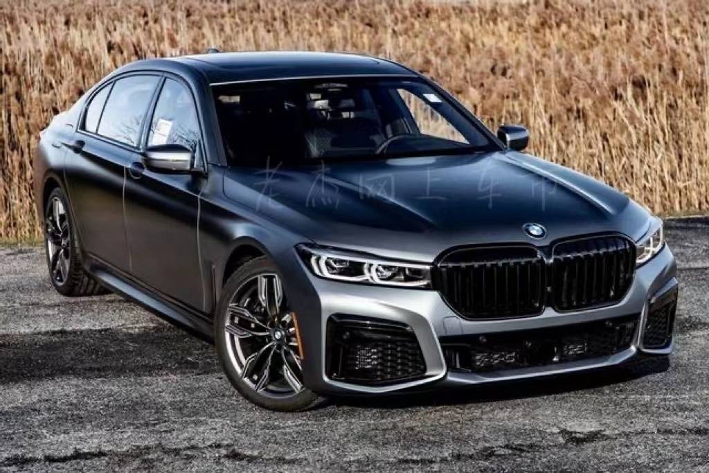 宝马7系中的“旗舰”，新版M760实拍！12缸强悍引擎+四驱，真霸气_搜狐汽车_搜狐网