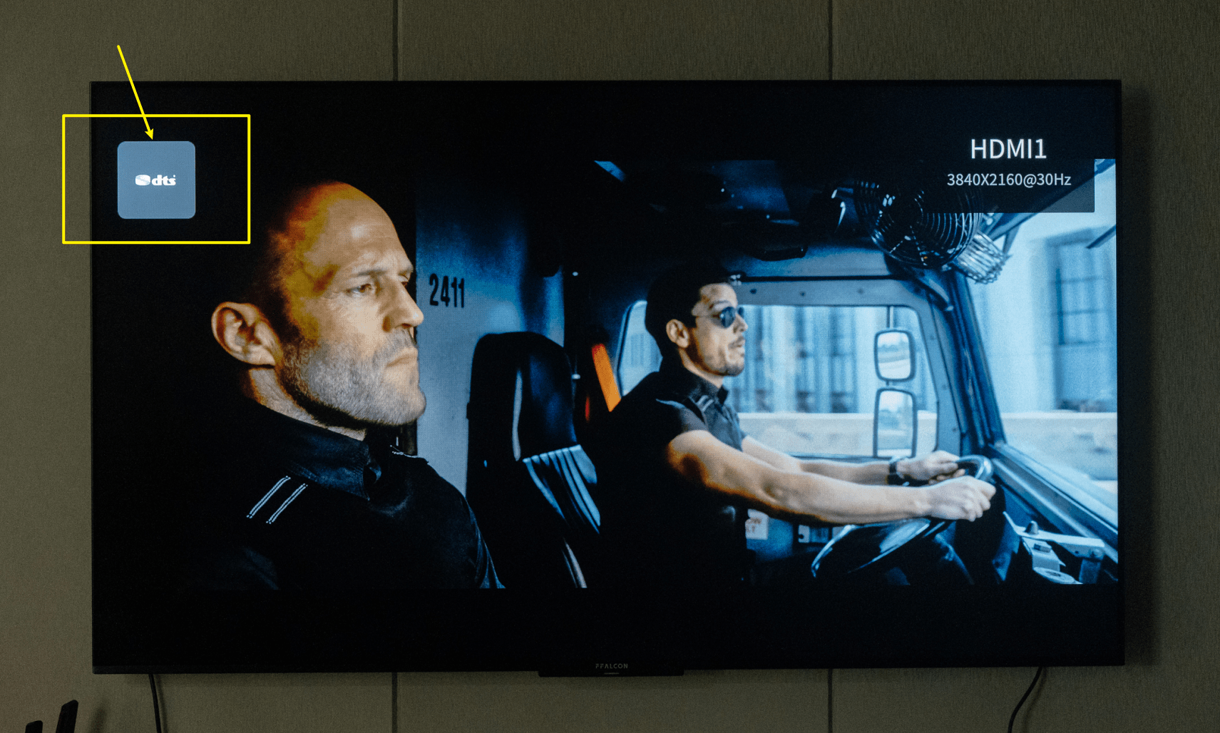 性价比超高的分区背光电视：雷鸟65S545C开箱体验，NAS影视必备！_投影仪_尺寸_个人