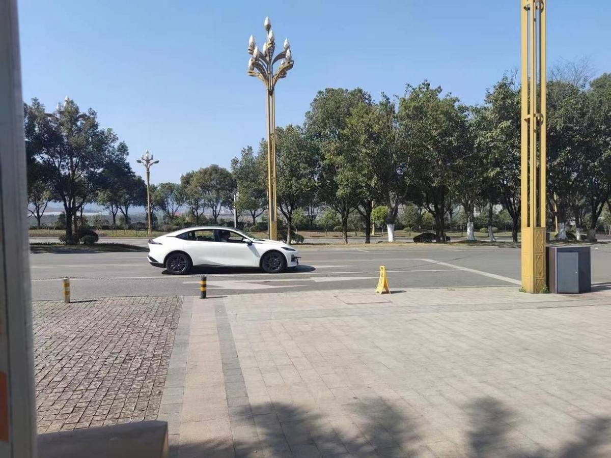 长安神设计再现，C385能否挑下Model3？_搜狐汽车_搜狐网