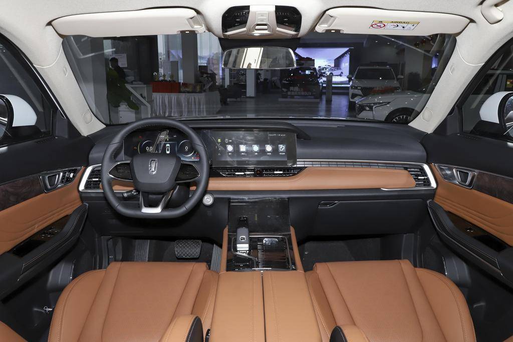 奔腾T99的设计没有辜负它“老大哥”的称号_搜狐汽车_搜狐网