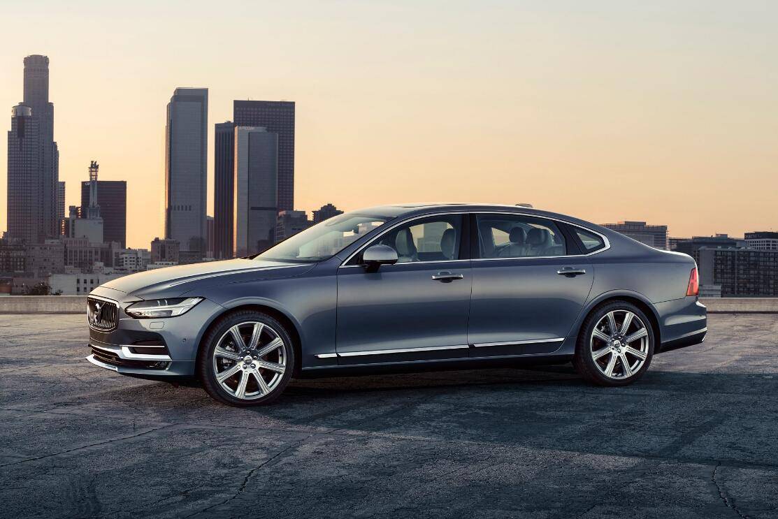 2月高端轿车销量排行榜出炉，BBA依旧霸占前六，国产红旗依旧抢眼_搜狐汽车_搜狐网