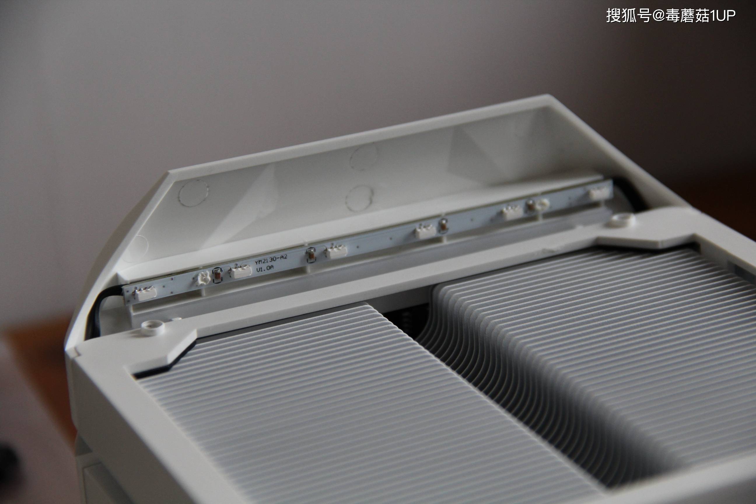 重新定义RGB，风冷也带显示器！ZEROZONE泽洛幻瞳BEG600初体验_屏幕_风扇_散热器