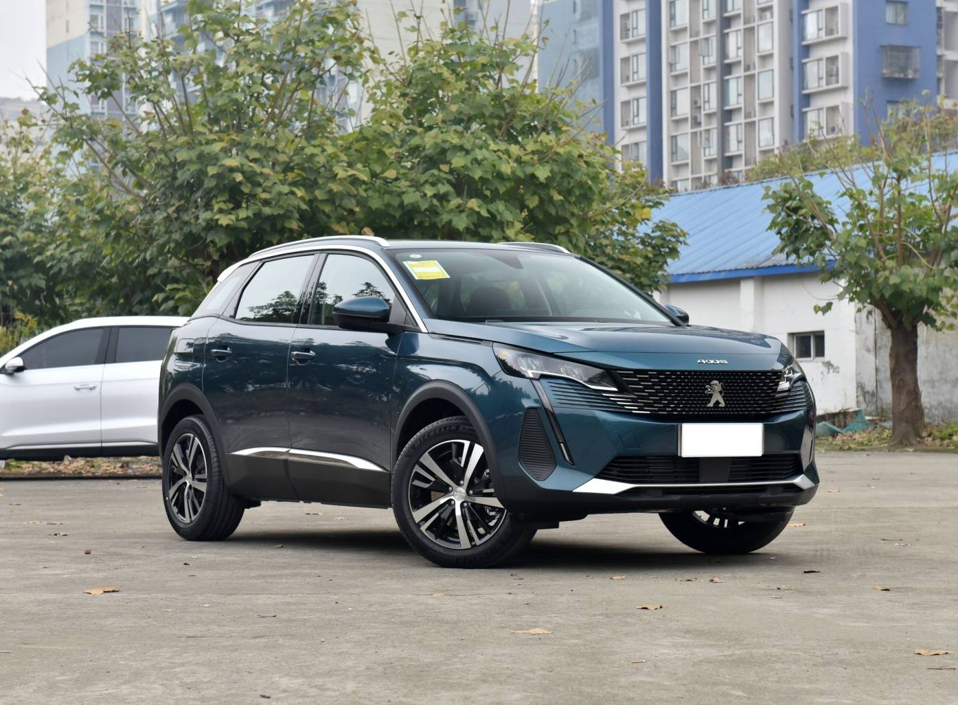 试驾标致4008创享版，1.8T+8AT，扭力梁后悬架，16.77万值不值？_搜狐汽车_搜狐网