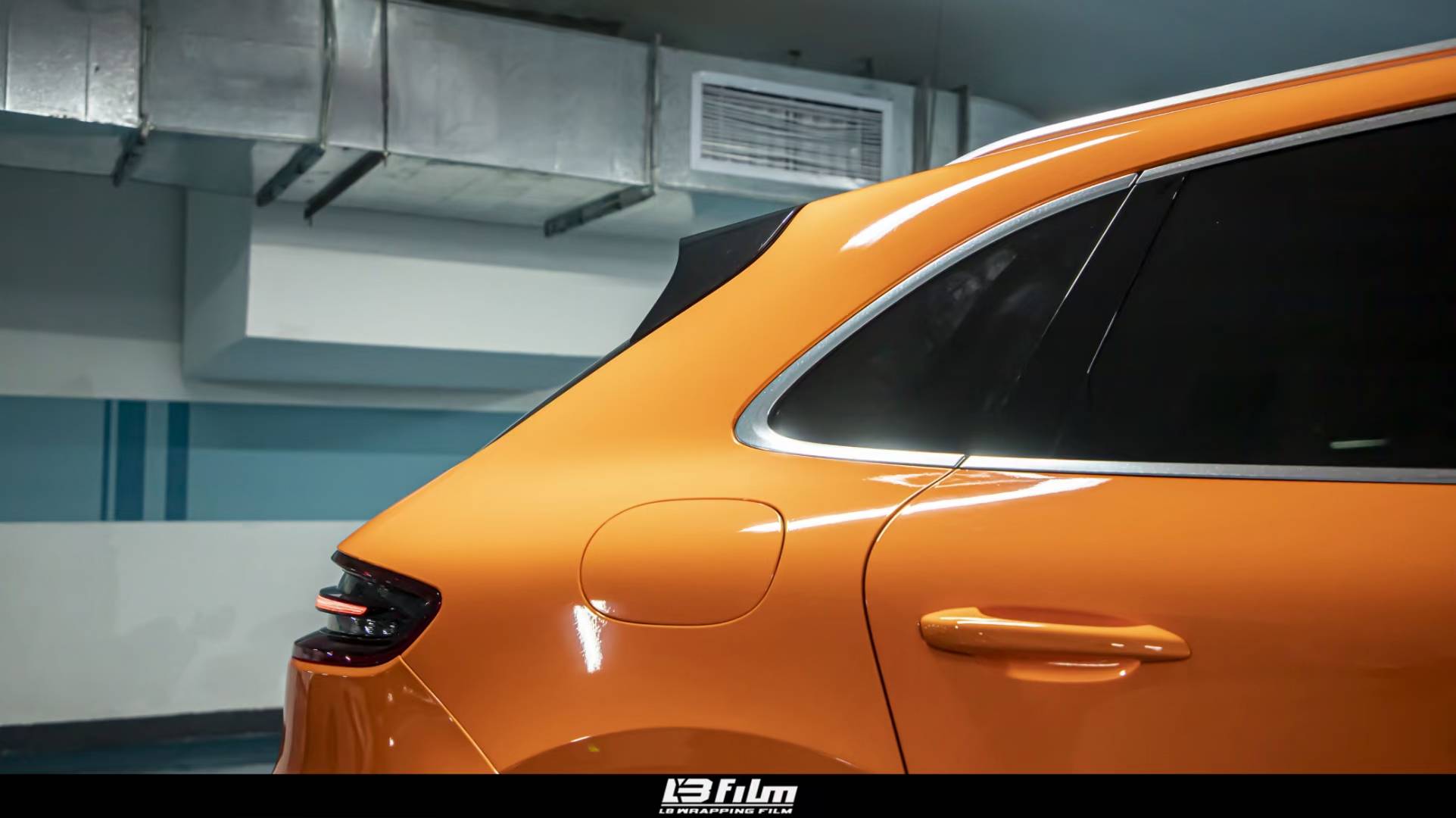 美女都无法抗拒，保时捷Macan超亮赤岩橙改色膜（LB FILM）_搜狐汽车_搜狐网