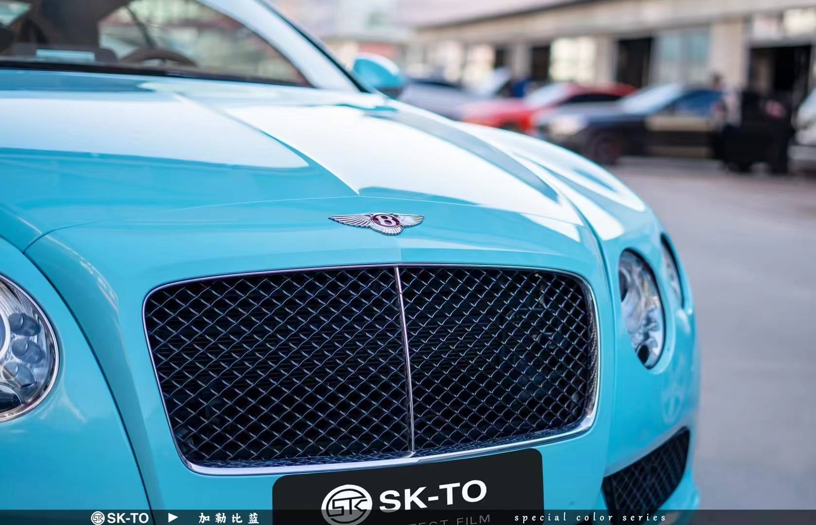 暴力美学的冲击震撼，宾利加勒比蓝改色膜 SKTO_搜狐汽车_搜狐网