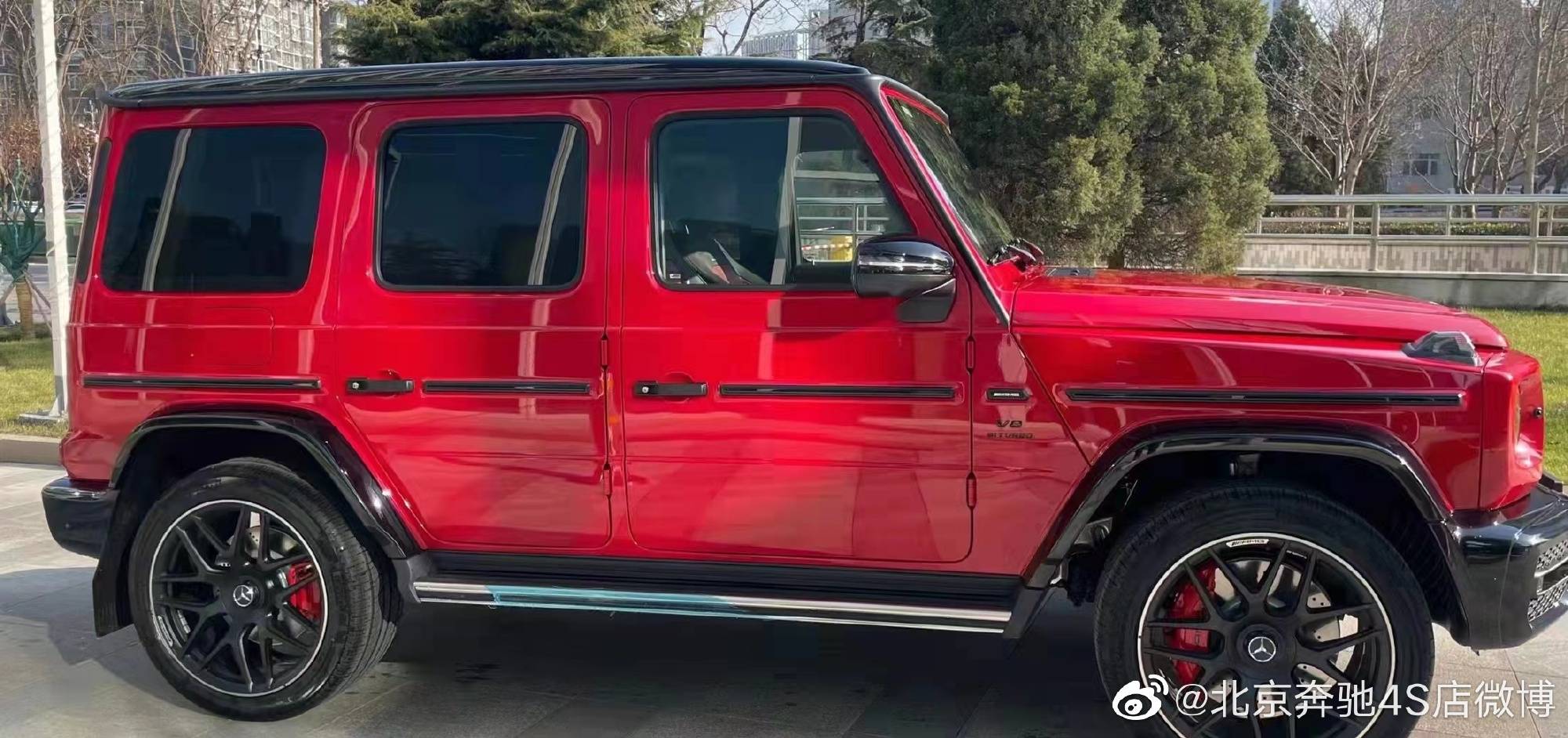 实拍红色G63 AMG 北京奔驰4S店G63 _搜狐汽车_搜狐网