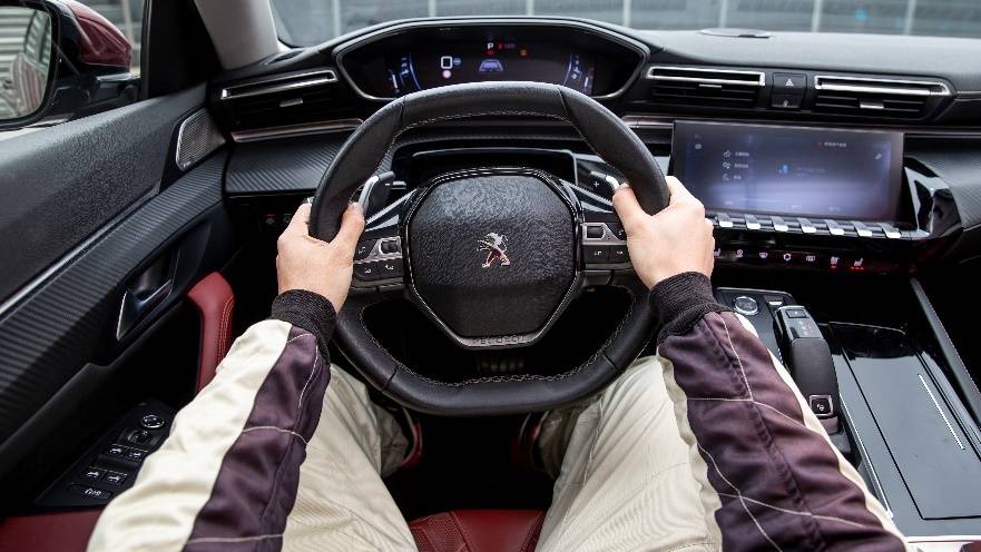 54.8秒圈速超越法拉利488！标致508L演绎巅峰驾控 _搜狐汽车_搜狐网