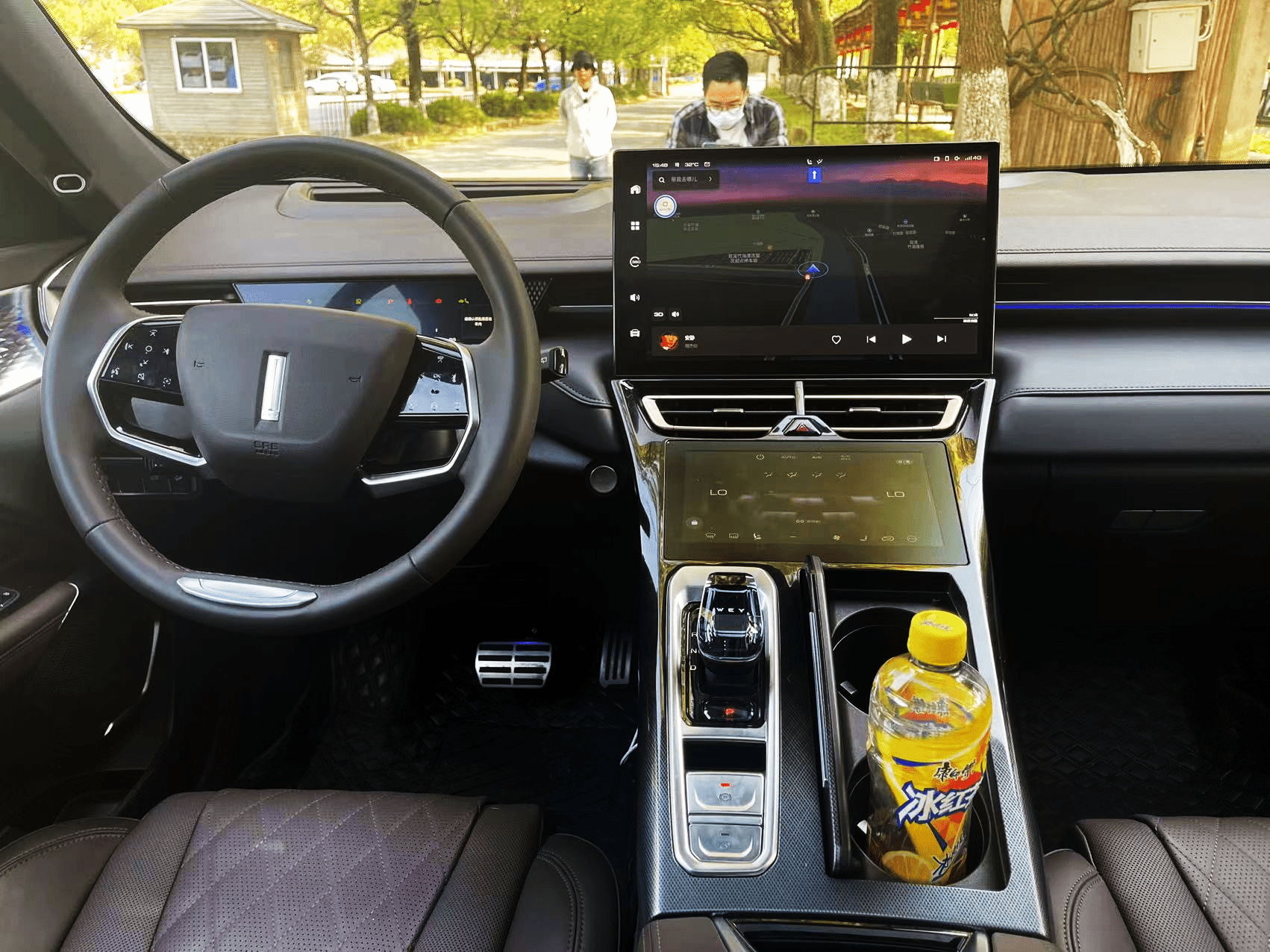 精致中透露着彪悍 实拍WEY摩卡DHT-PHEV_搜狐汽车_搜狐网