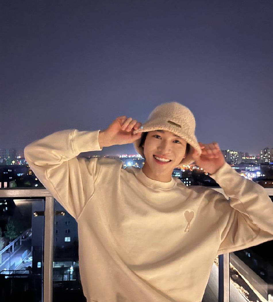 INTO1成员发文晒照纪念成团一周年 感叹时间飞快-搜狐大视野-搜狐新闻