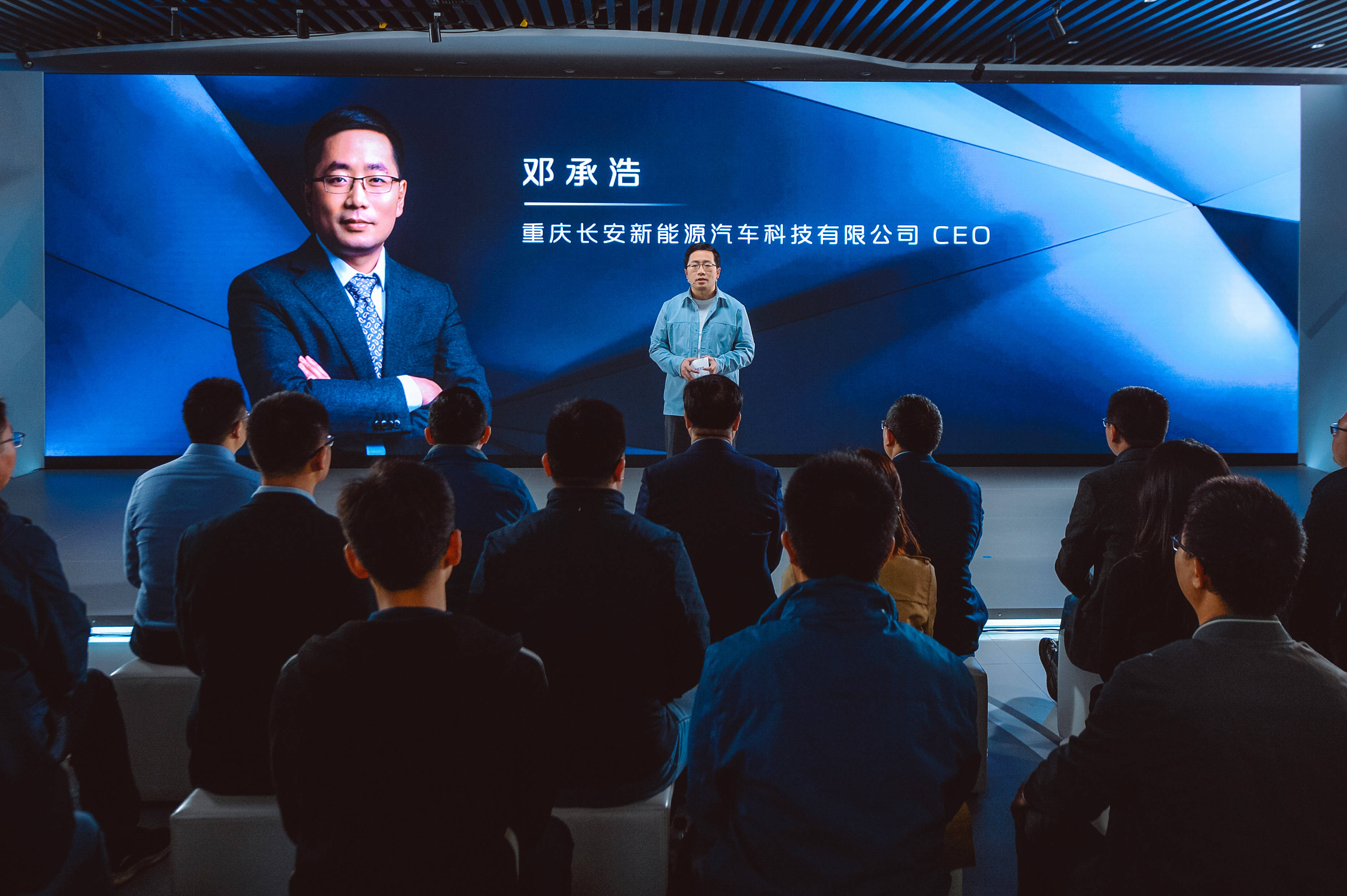 支持三种动力！长安汽车发布EPA1平台，首发车型C385剑指Model 3_搜狐汽车_搜狐网