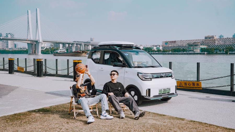 央视权威认证！宏光MINIEV荣膺2021中国汽车风云盛典评委会特别奖_搜狐汽车_搜狐网