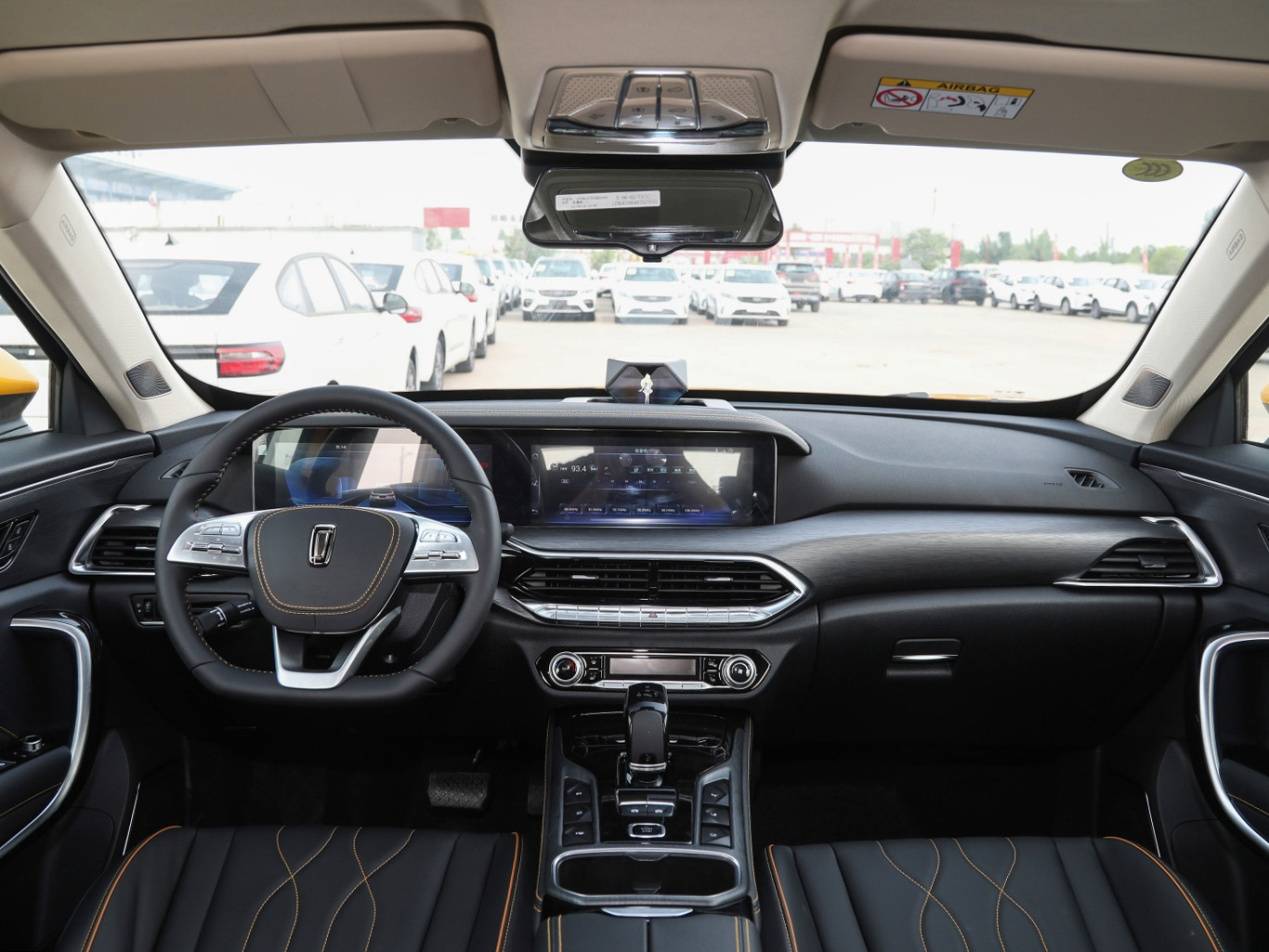 颜值高品质硬，奔腾T77 PRO十万级精品_搜狐汽车_搜狐网