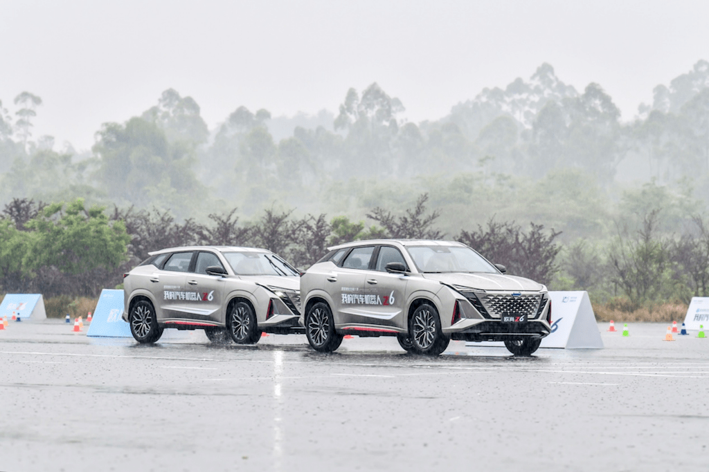 不好惹的2.0T，欧尚Z6零百加速6秒级、时速可达231公里_搜狐汽车_搜狐网