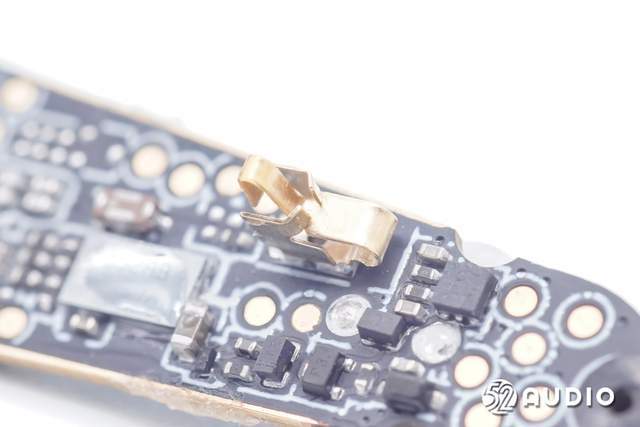 搭载高通QCC5151旗舰级蓝牙芯片，漫步者NeoBuds S真无线圈铁降噪耳机拆解_充电_支持_NeoBuds