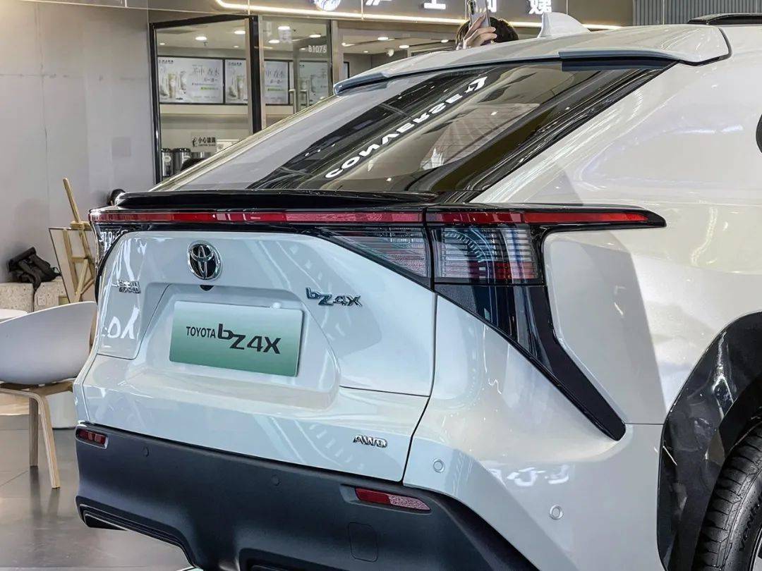 逆袭新势力 一汽丰田bZ4X能否吸引电气化时代的年轻群体？_搜狐汽车_搜狐网