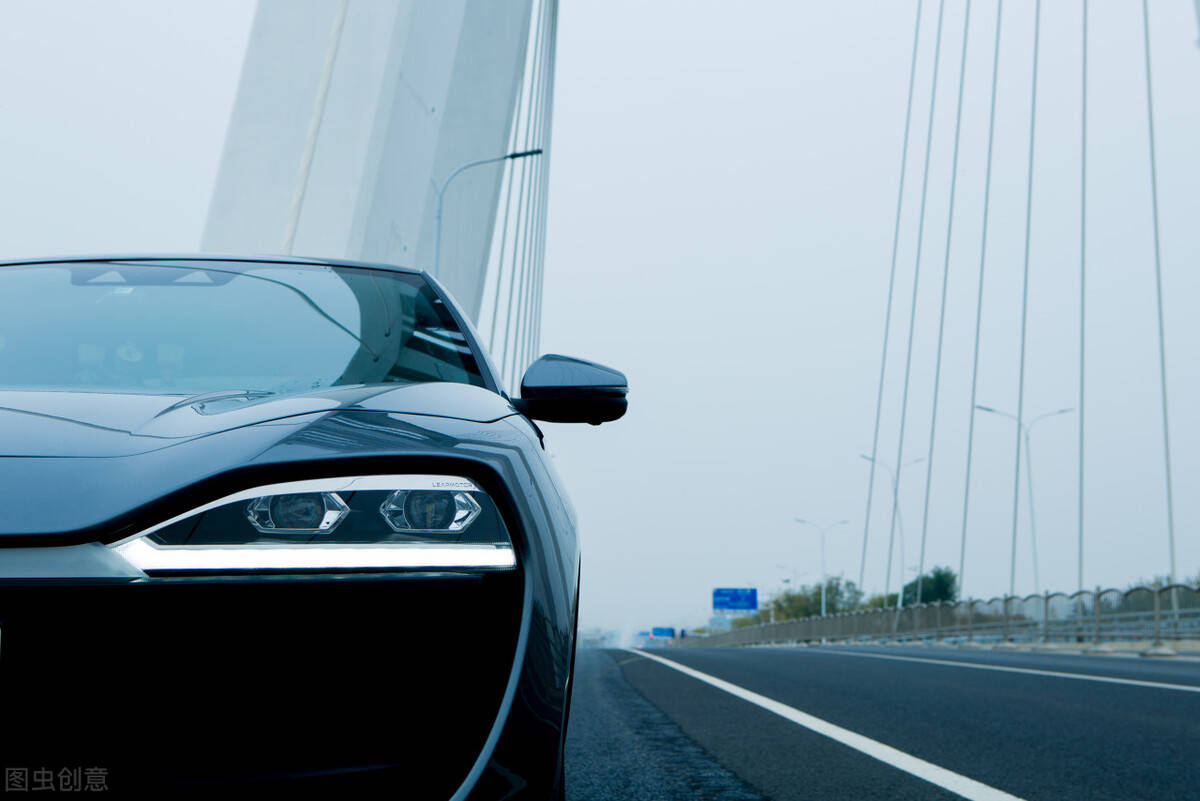 刚出道“一战成名”，连速度都是3.66s破百，717km续航，不输S级_搜狐汽车_搜狐网