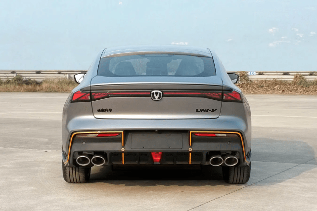 UNI-V 2.0T版本发布！新车最大功率233马力，对标领克03+有戏吗？_搜狐汽车_搜狐网