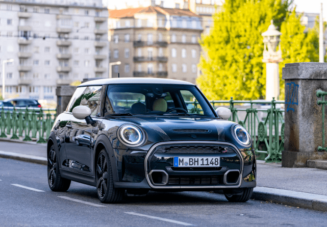 在纯电MINI发布之前，我们看看它将有哪些设计亮点？_搜狐汽车_搜狐网