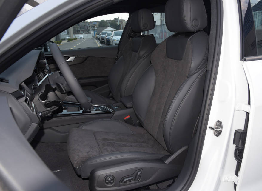 豪华年轻派PK，奥迪A4L和英菲尼迪Q50L谁更值得入手？_搜狐汽车_搜狐网