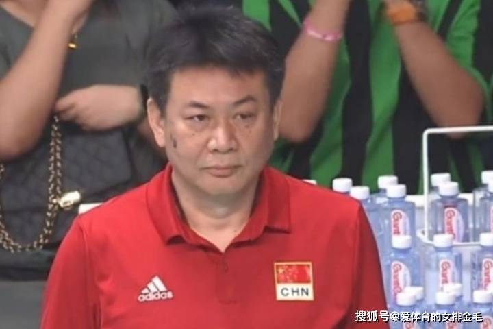 中国女排前两周表现总结：实力正常发挥，但一传防守拦网需提高比赛美国日本