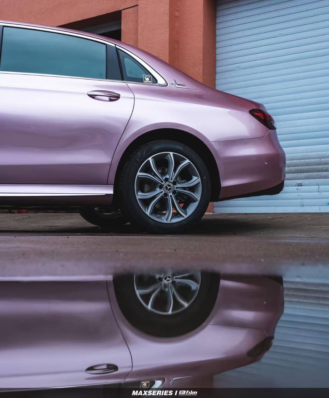 LBFILM改色膜-奔驰E300L原厂漆激情粉,一款发亮的粉色_搜狐汽车_搜狐网