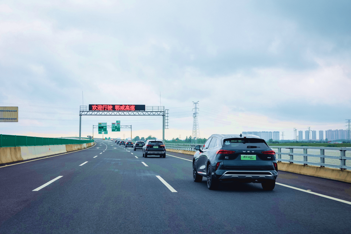 生而不凡，一路向上，魏牌摩卡DHT-PHEV智行G318走进川藏试炼场_搜狐汽车_搜狐网