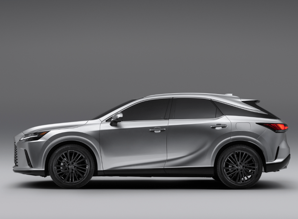 全新雷克萨斯RX实车曝光，搭载2.4T发动机，外观很丰田？_搜狐汽车_搜狐网