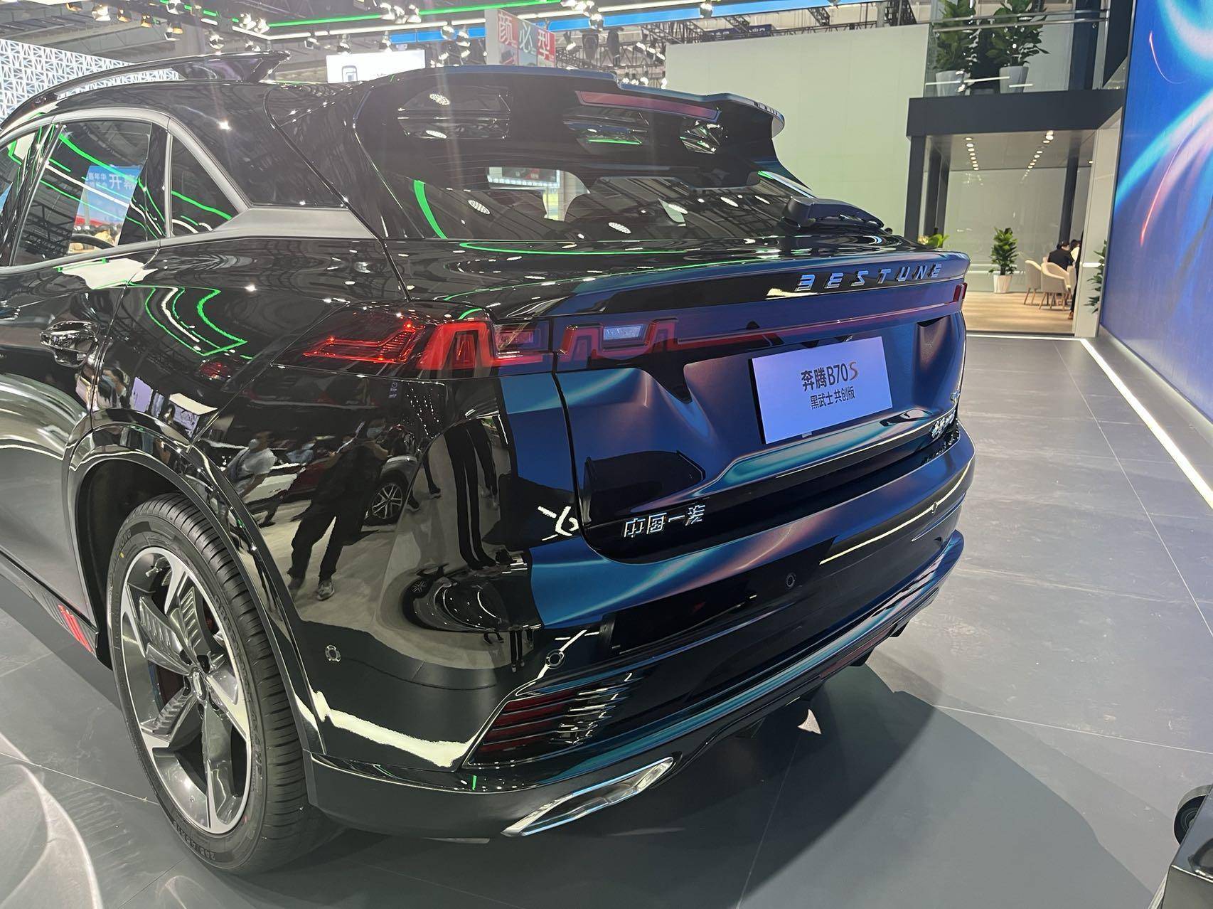 迎合需求，用户主导，奔腾B70S黑武士共创版11.89万元起上市_搜狐汽车_搜狐网