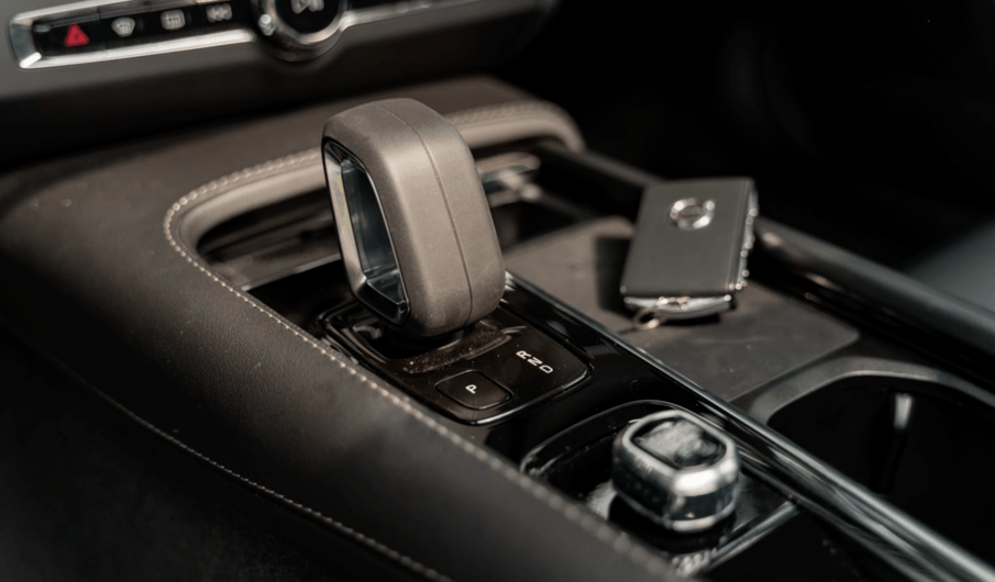 实拍沃尔沃V90CC：2.0T+8AT！ 搭空气悬挂的全时四驱“瓦罐”？_搜狐汽车_搜狐网