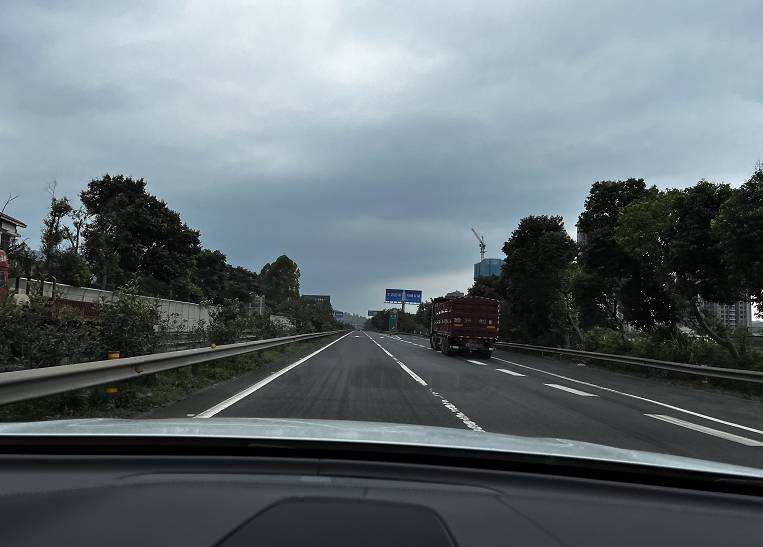 5s破百，纯电续航64km，带绿牌的沃尔沃XC60性能怎么样？_搜狐汽车_搜狐网