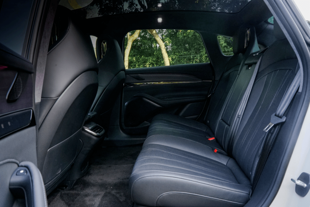 宝藏车型智己L7 vs 蔚来旗舰 ET7，40万级纯电豪华轿车谁更香？_搜狐汽车_搜狐网