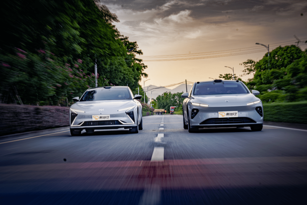 宝藏车型智己L7 vs 蔚来旗舰 ET7，40万级纯电豪华轿车谁更香？_搜狐汽车_搜狐网