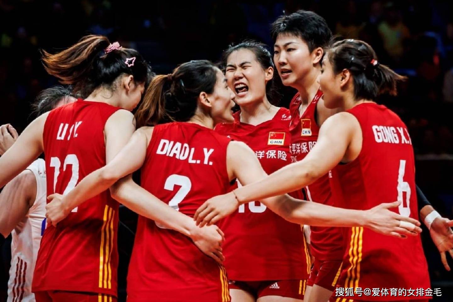 中国女排不敌巴西！一传不稳、龚翔宇状态不佳！王唯漪成最大漏洞！李盈失误加比