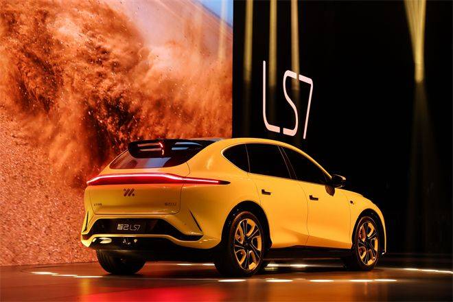 中大型豪华SUV智己LS7开启预售，带给你极致体验、独家礼遇_搜狐汽车_搜狐网