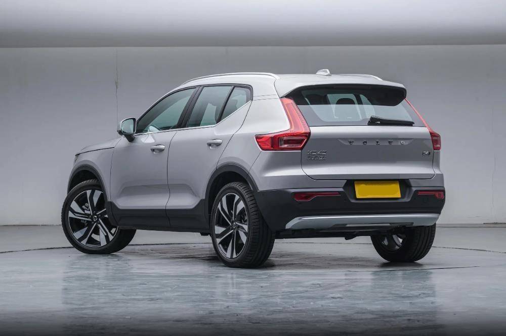 搭载2.0T+48V轻混，外观精干动感，内饰极简科技，实拍沃尔沃XC40_搜狐汽车_搜狐网