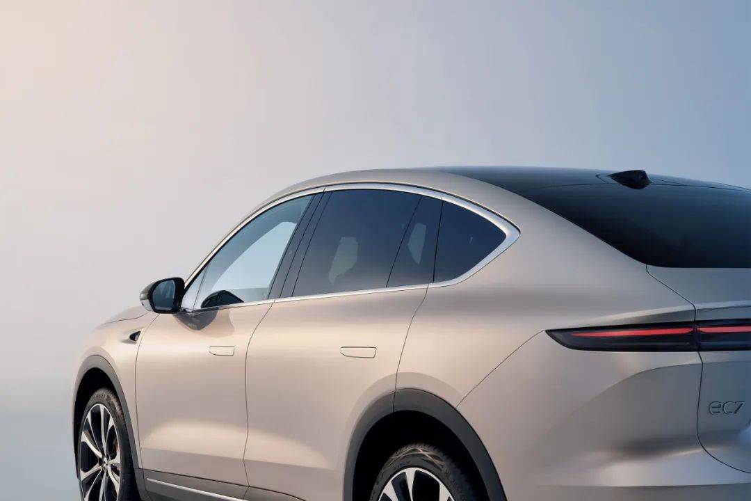 全新ES8、EC7上市，三代换电站发布，蔚来NIO Day总能带来新鲜感_搜狐汽车_搜狐网