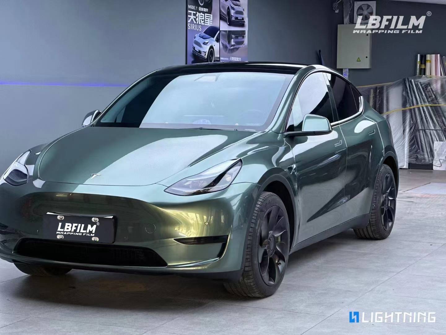 特斯拉modelY-LB改色膜液态金属苍岭绿，苍岭绿 质朴的贵族_搜狐汽车_搜狐网