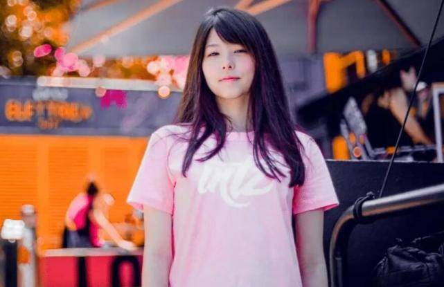 LCK迎来首位女选手，颜值和实力并存，曾用露露打上韩服第一_战队_DangMoo_电竞