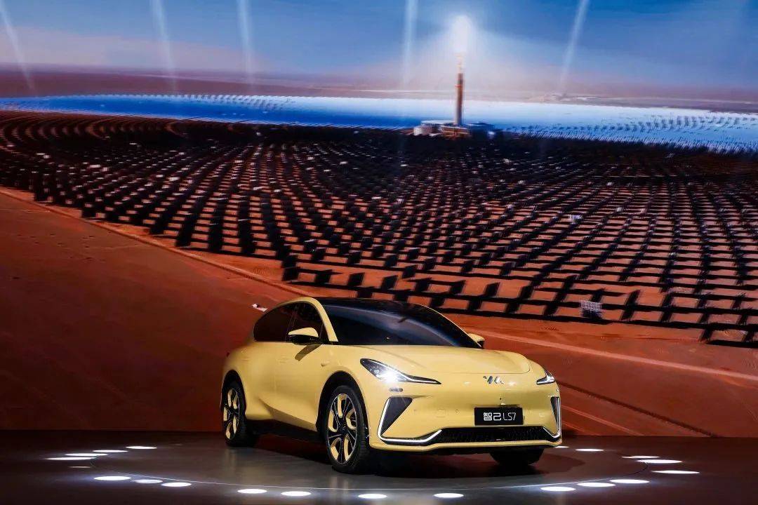 硬刚蔚来ES7和宝马X5，智己LS7破局中大型豪华SUV市场_搜狐汽车_搜狐网
