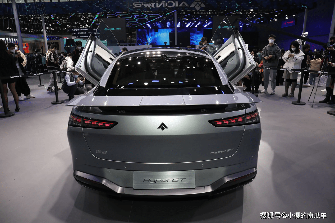 埃安进军高端市场，Hyper GT亮相广州车展，4秒破百，对标Model 3_搜狐汽车_搜狐网