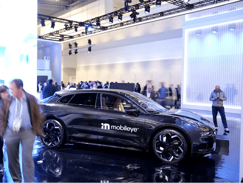 Waymo定制专属车型&极氪001亮相2023 CES，极氪“全球化”之路稳了?_搜狐汽车_搜狐网