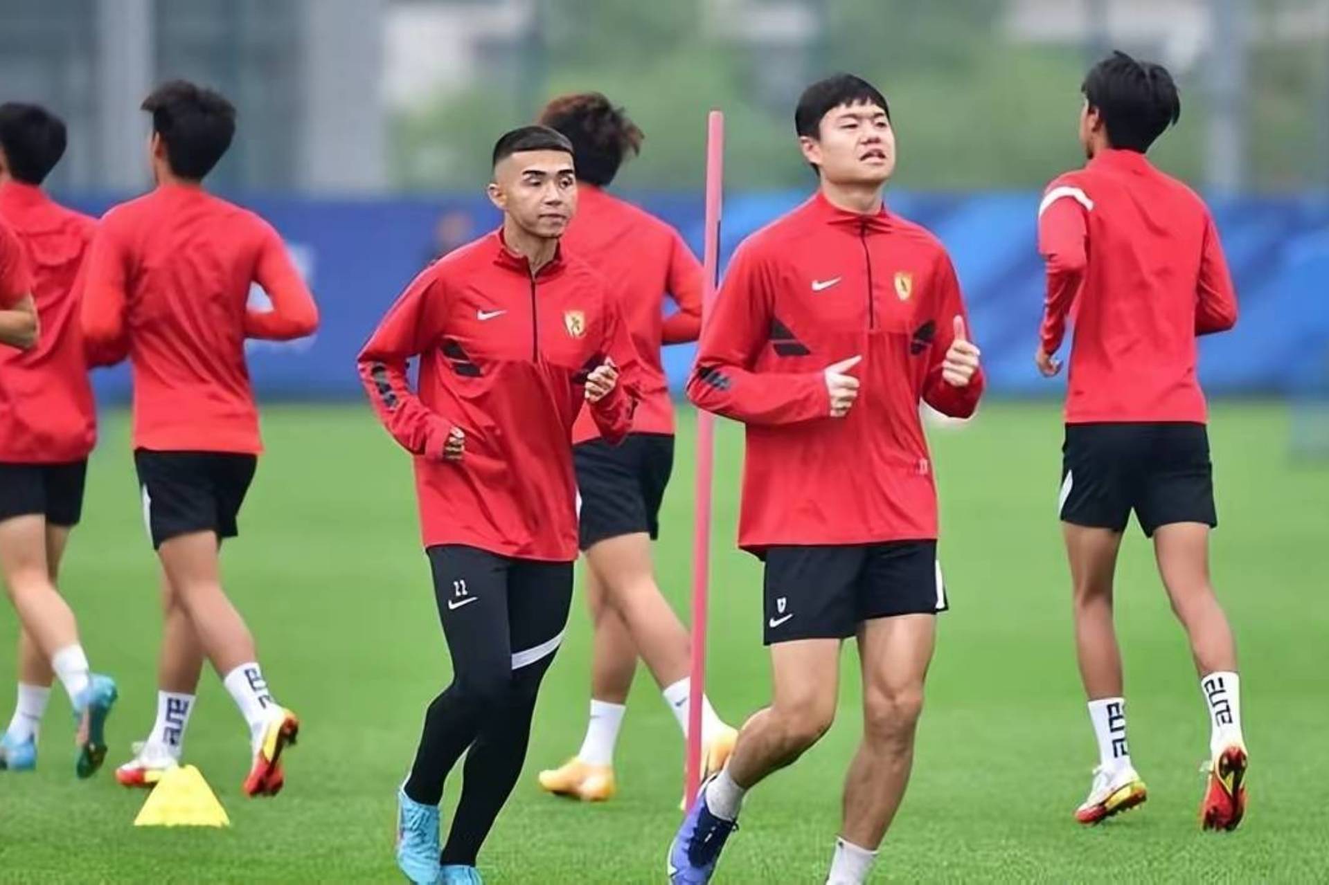 五大留洋球员领衔 再加上U20国足集体留洋拉练 U20亚洲杯剑指冠军_比赛_联赛_实力