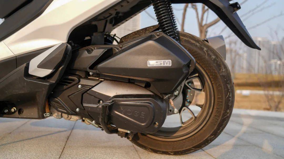 优点突出，略有瑕疵的卷王-15980元无极SR150GT摩智测评_搜狐汽车_搜狐网