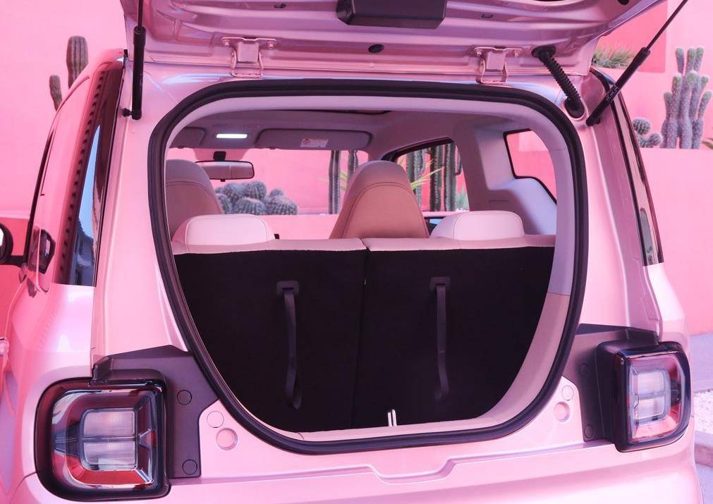 2023款吉利熊猫MINI新春版，同样5.58万，比热销MIniEV多5样配置_搜狐汽车_搜狐网