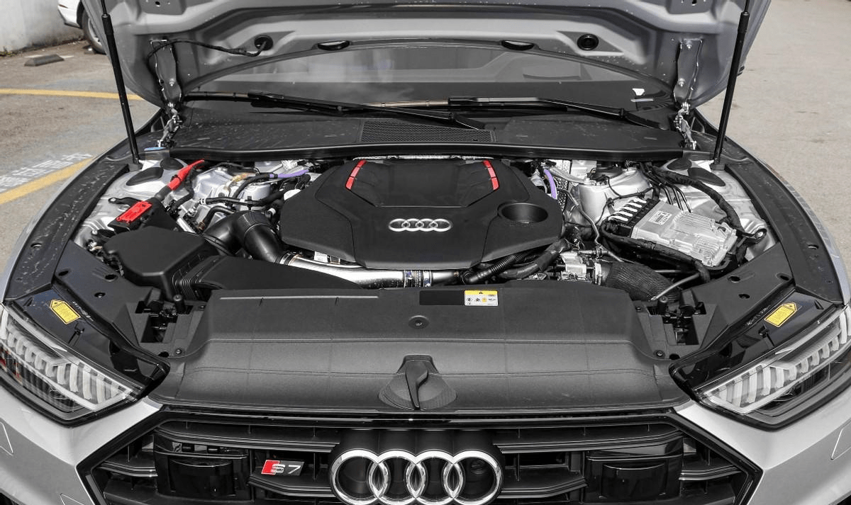 103.28万！奥迪S7搭载2.9T V6发动机+8AT，每月养车费用4170元？_搜狐汽车_搜狐网