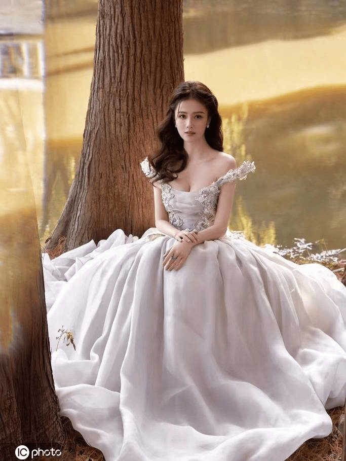 白鹿智族 GQ MOTY 年度盛典造型写真-搜狐大视野-搜狐新闻