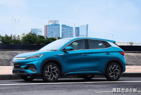 日本版元PLUS改换英文车标？高10万元人民币，比亚迪ATTO 3海外开售_搜狐汽车_搜狐网