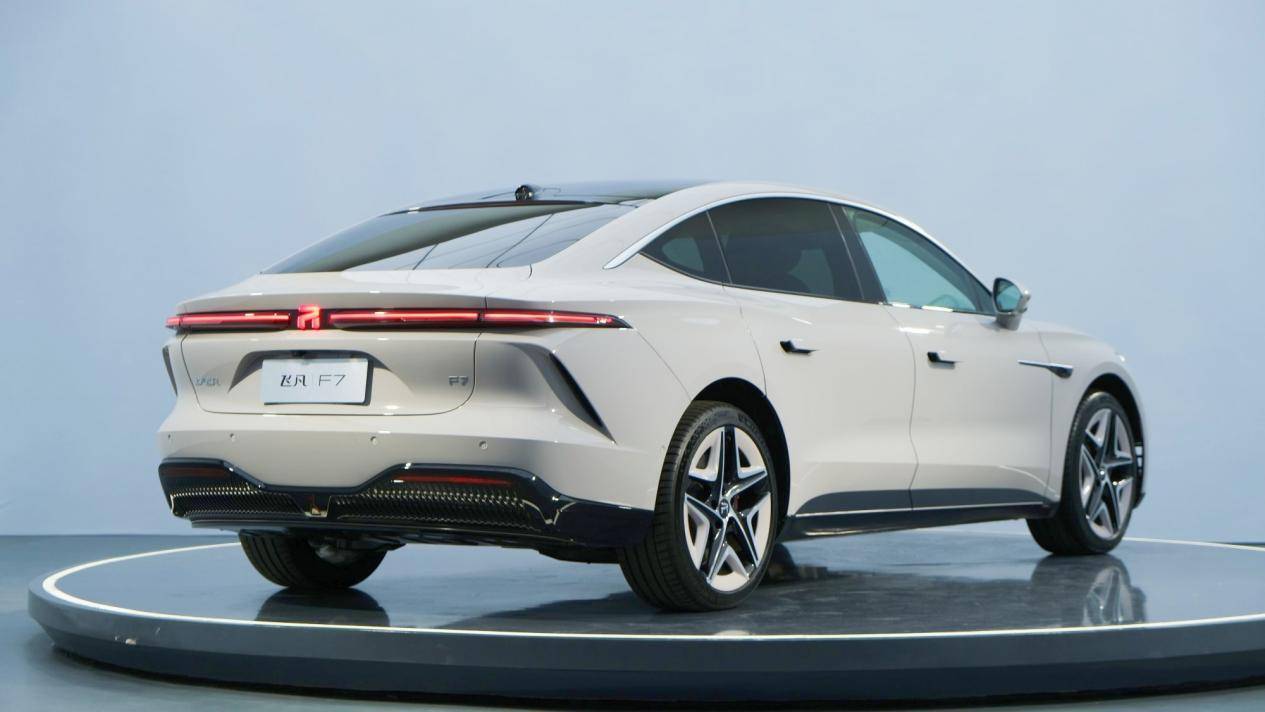 3.7s+可换电，飞凡F7预售28万起，实力究竟如何？_搜狐汽车_搜狐网