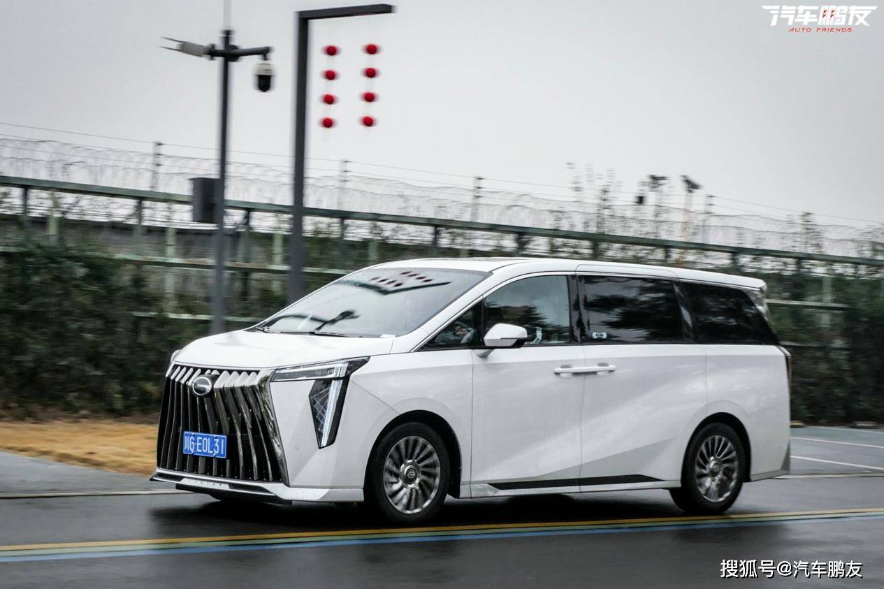 传祺M8对比别克GL8，妥妥“碾压局”？这话不全对_搜狐汽车_搜狐网