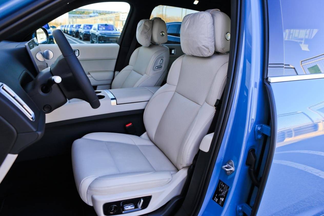 试驾理想L7：全尺寸大于奔驰GLE、宝马x5l_搜狐汽车_搜狐网